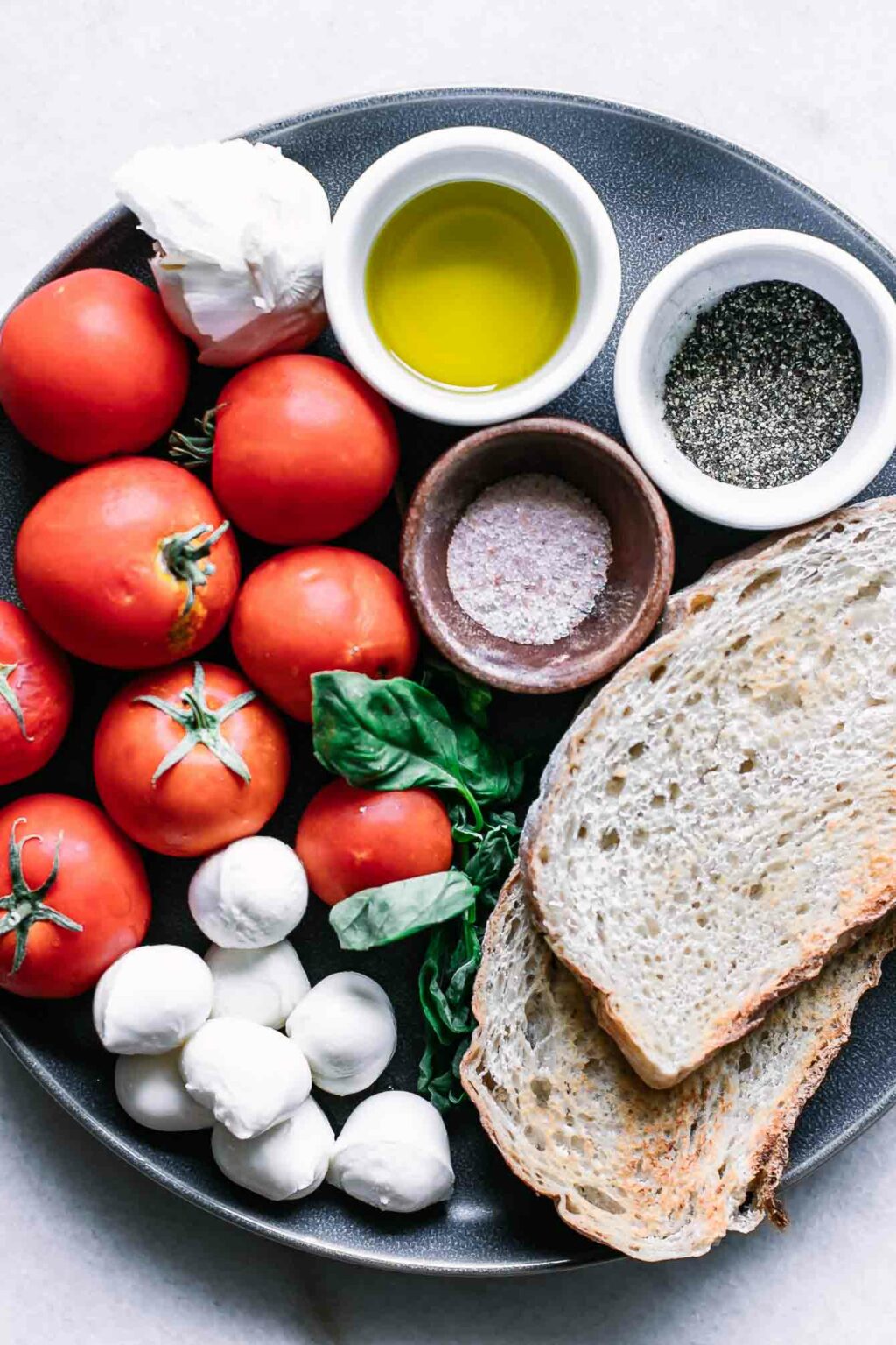 Caprese Ciabatta Toast ⋆ Top Ciabatta Toast with Caprese Salad!