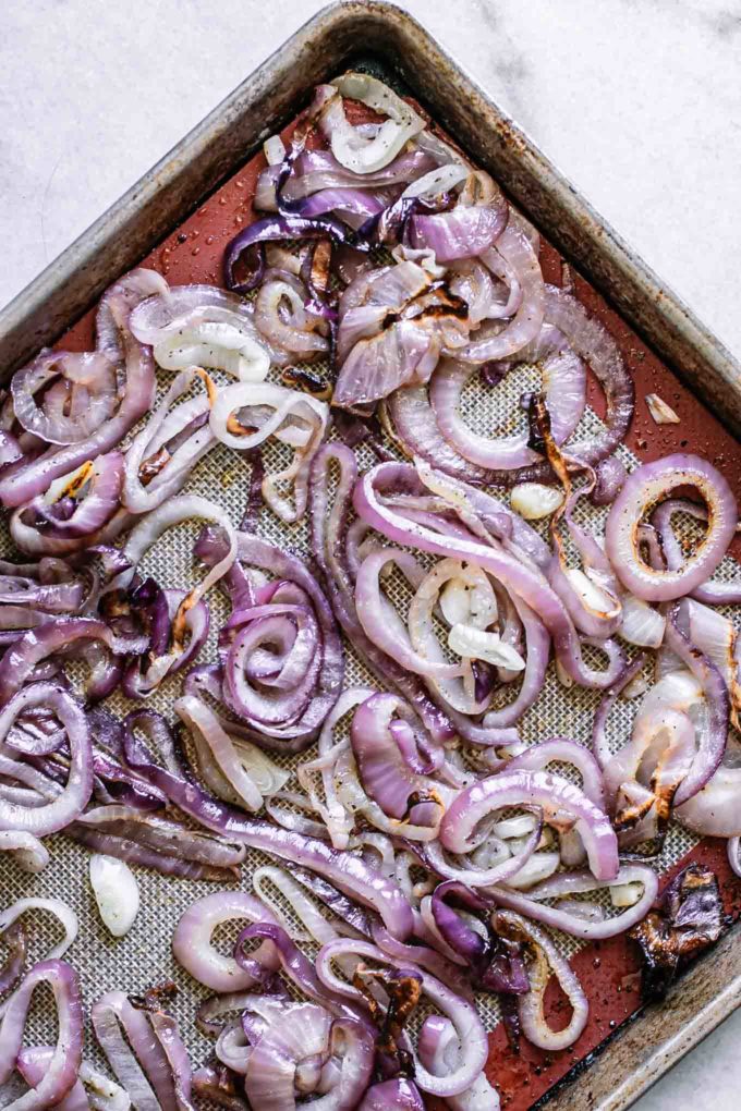 Roasted Red Onions ⋆ So Easy + Only 30 Minutes + 5 Ingredients!