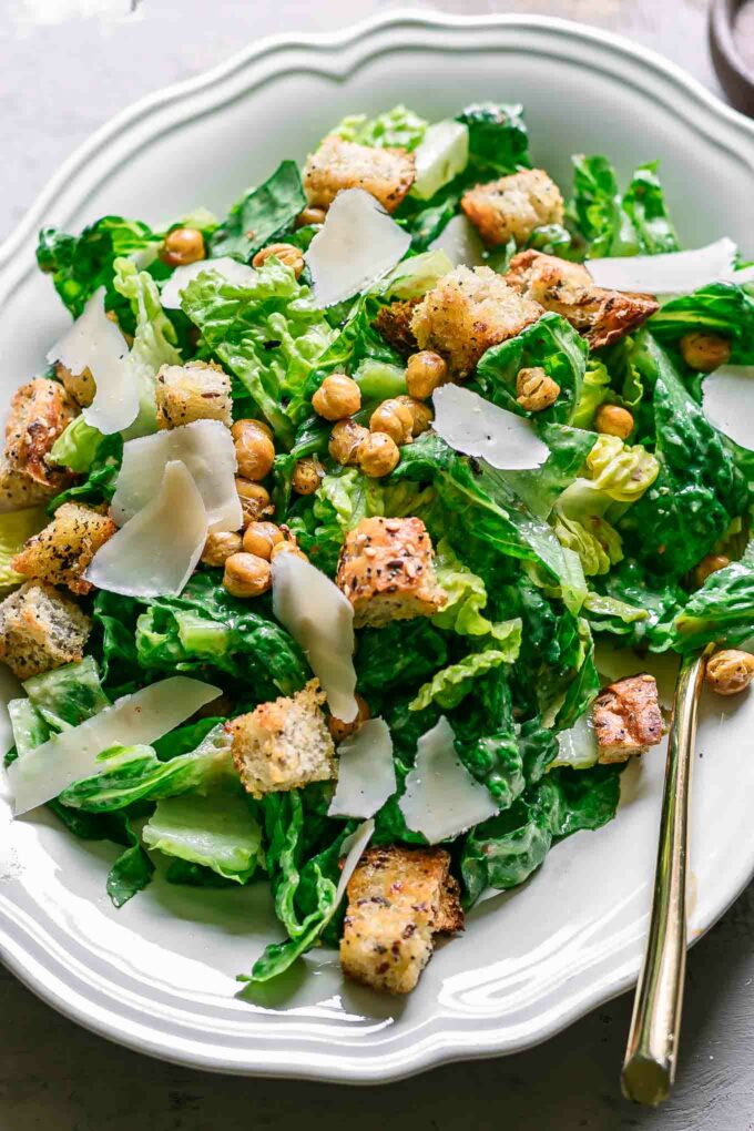 Crispy Chickpea Caesar Salad ⋆ Plant-Based Caesar with Crispy Chickpeas!